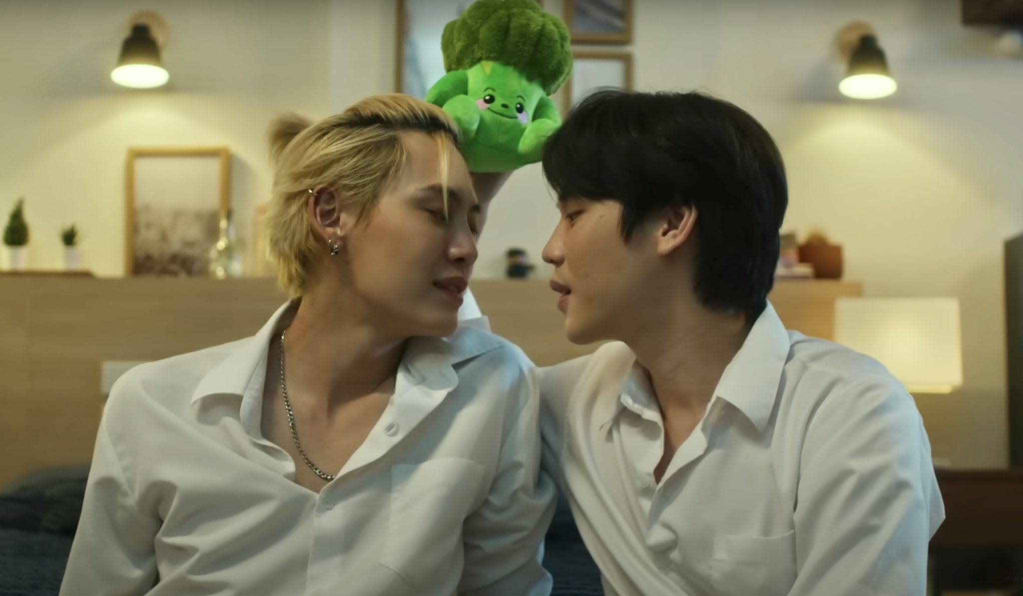 Between Us the series - review, plot, cast and where to watch BL drama